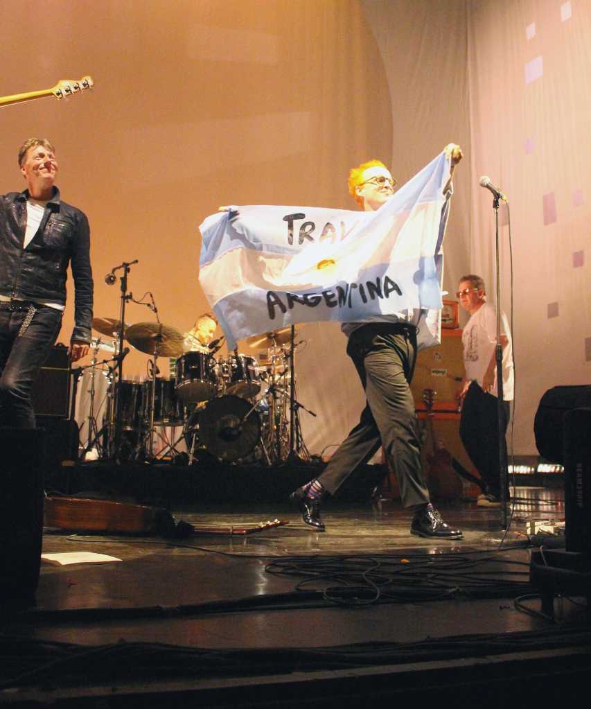 Travis emocionó al Gran Rex en su paso por Argentina - ConParlantes